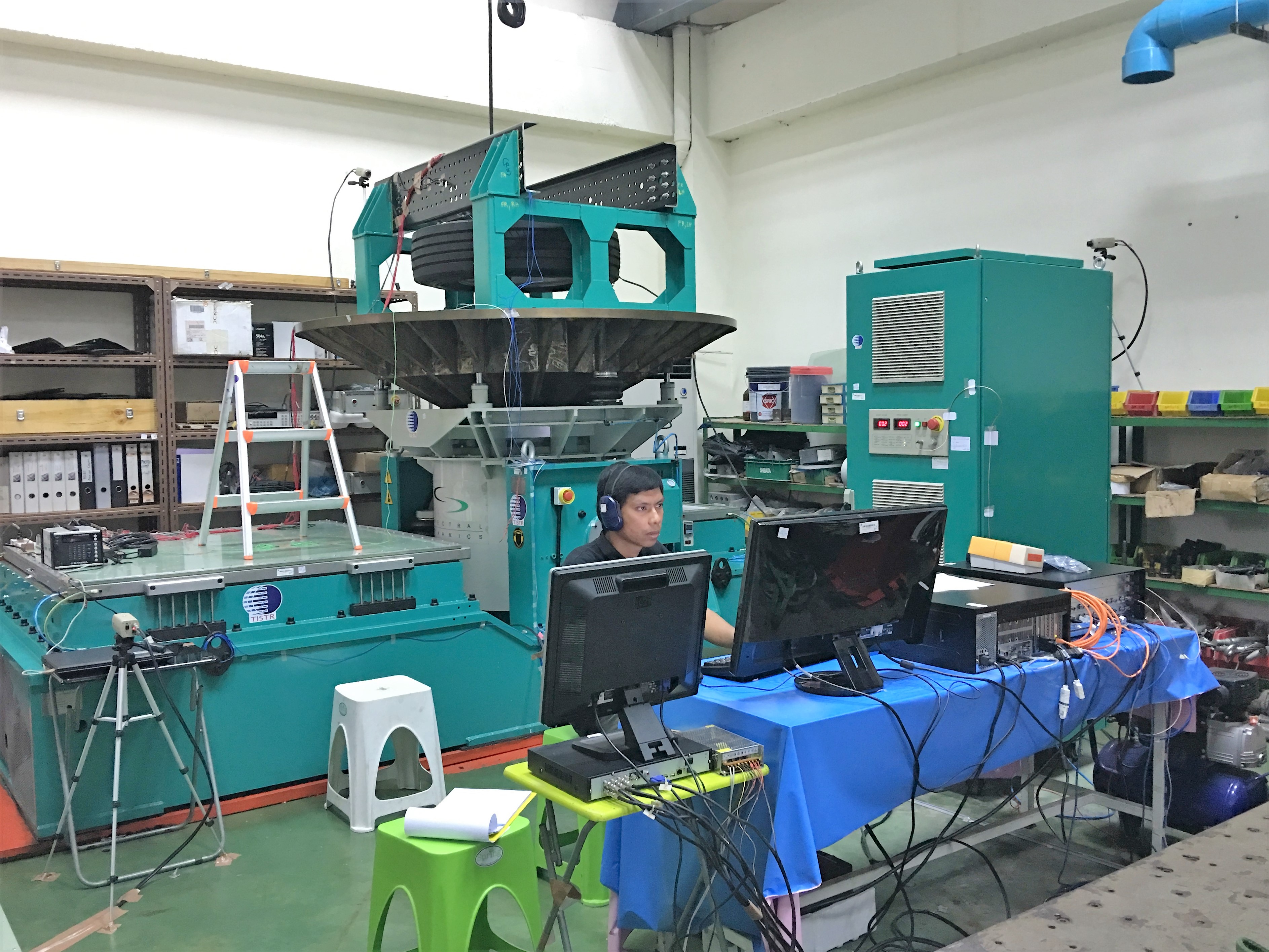 Air Cooled Series Vibration Shaker Test Systems Air Cooled Series Vibration Shaker Test Systems